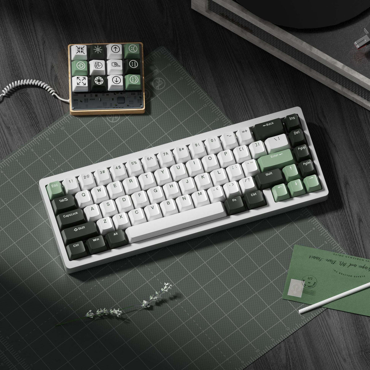 What is a 65% Keyboard Layout? – GlacierPCGaming.com